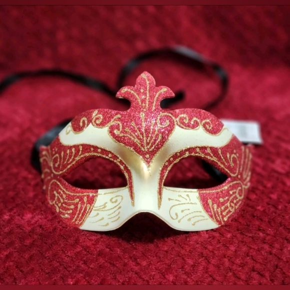 j.j. | Accessories | New Unique Half Face Venetian Mardi Gras Party ...